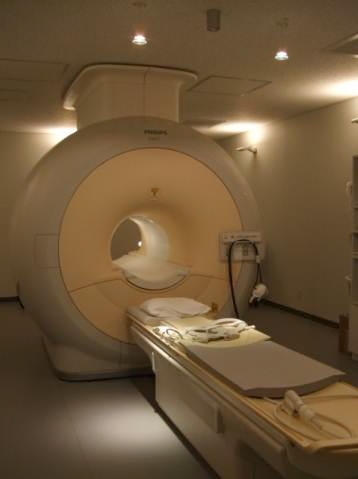 中央放射線部 MRI検査（中央放射線部） - 診療部のご案内 ｜ 最新鋭のPET-CT装置導入 岐阜市民病院